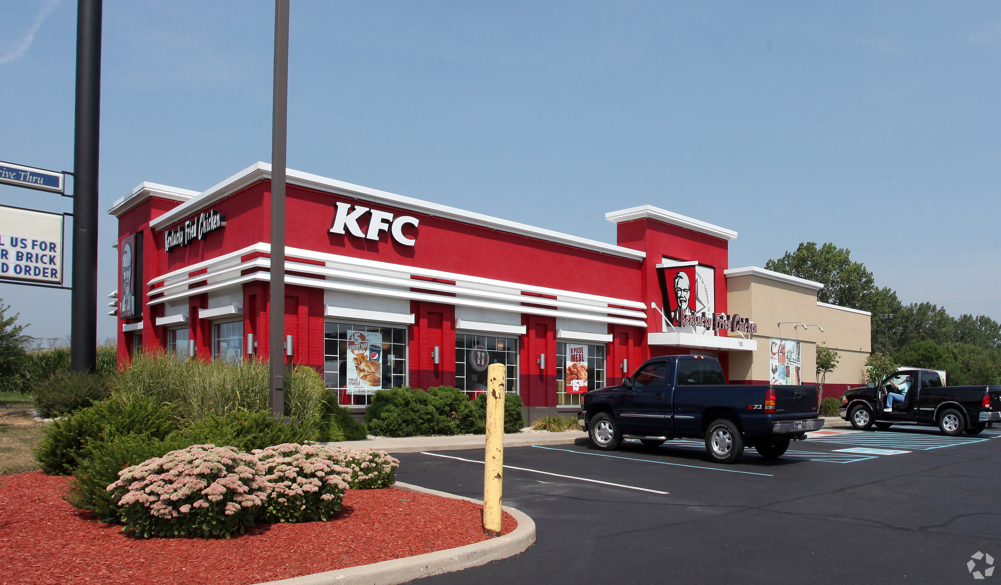 Freestanding Restaurant with Drive-Thru - Veritas